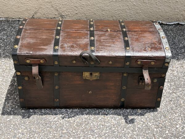 Antique 1860’s Jenny Lind Style Stage Coach Trunk | Ryan's Relics
