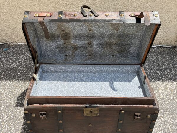 Antique 1860’s Jenny Lind Style Stage Coach Trunk | Ryan's Relics